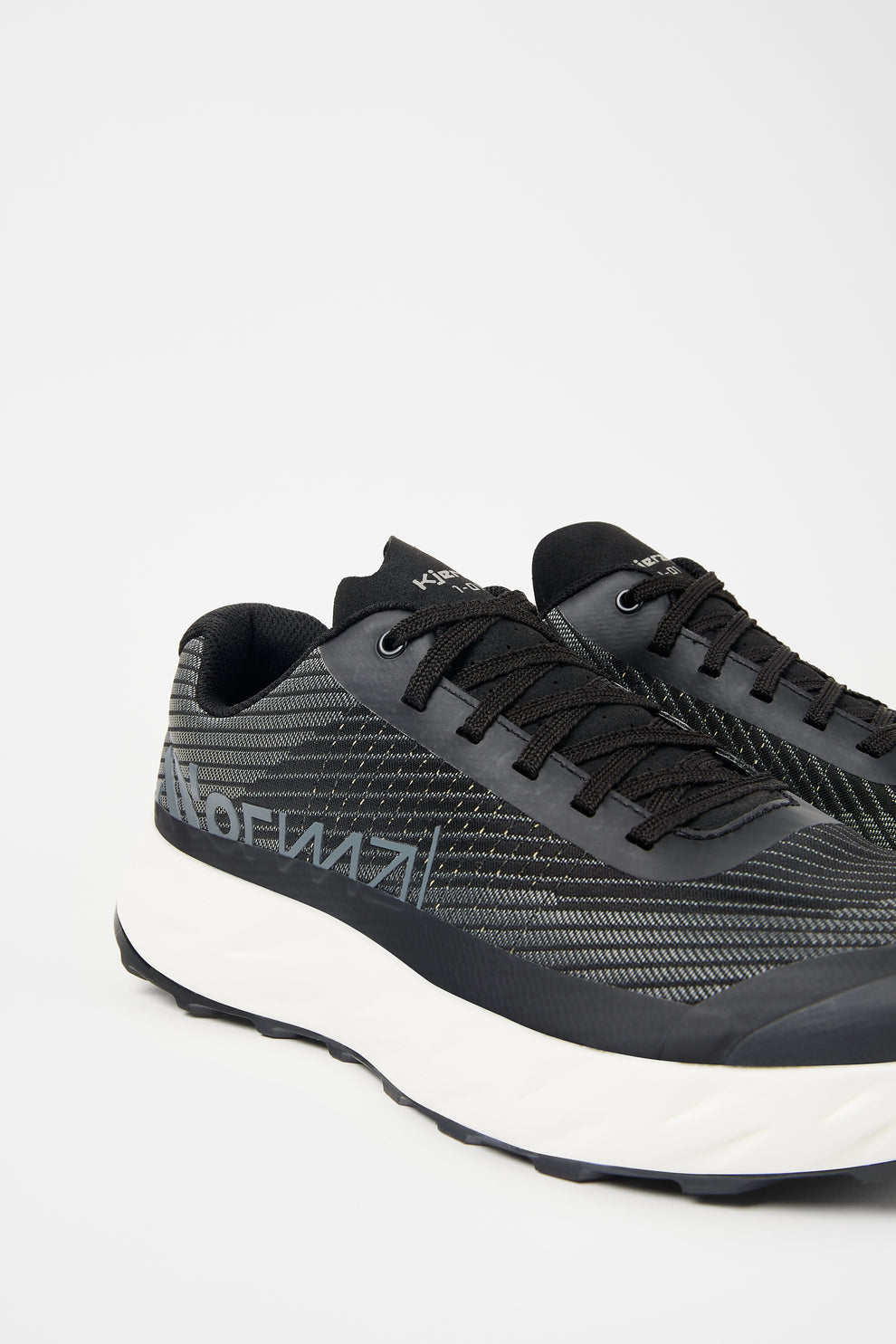 Nnormal – Zapatilla de Trail Running KJERAG Black unisex – PR Store